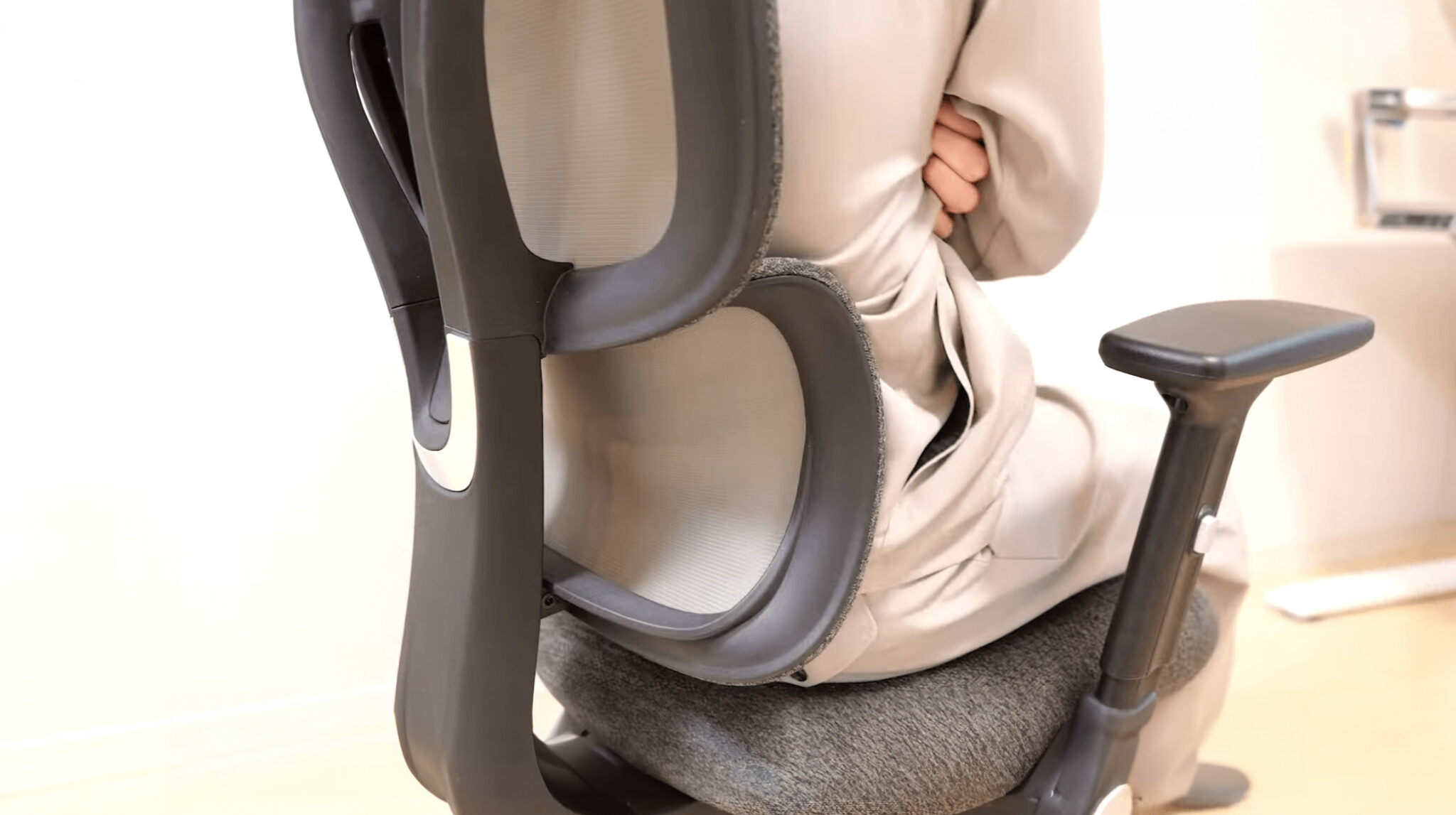 【誤解】ランバーサポートがいらないと言われる理由5選！得られる3つのメリットも紹介 | Mr.chairs